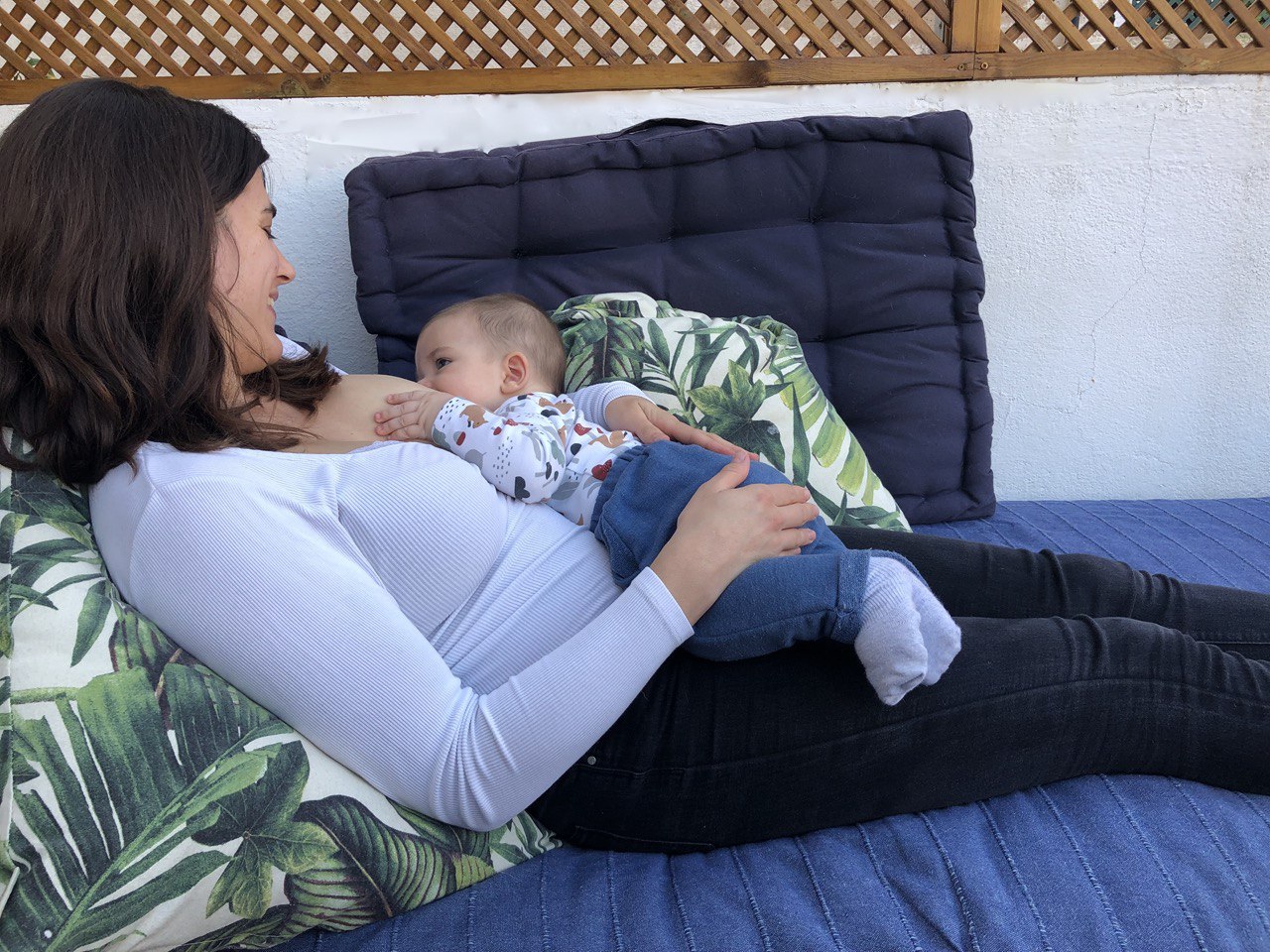 Breastfeeding baby and blocked nose